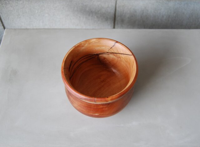 WOOD×レジン 03 蓋付き小物入れ | iichi 日々の暮らしを心地よくするハンドメイドやアンティークのマーケットプレイス