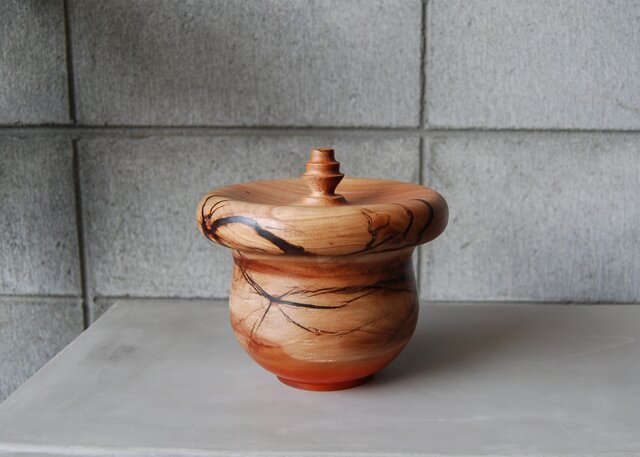 WOOD×レジン 03 蓋付き小物入れ | iichi 日々の暮らしを心地よくするハンドメイドやアンティークのマーケットプレイス