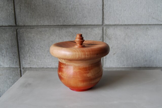 WOOD×レジン 03 蓋付き小物入れ | iichi 日々の暮らしを心地よくするハンドメイドやアンティークのマーケットプレイス