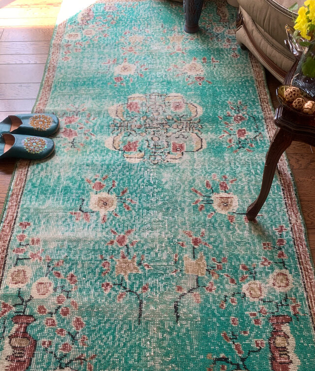 シノワズリ ミントグリーン スレ シャビー 193×93 トルコヴィンテージラグ | iichi 日々の暮らしを心地よくするハンドメイドやアンティークのマーケットプレイス