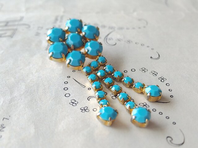 ヴィンテージ Shooting star／流れ星のような ターコイズGlassお花のブローチ | iichi 日々の暮らしを心地よくするハンドメイドやアンティークのマーケットプレイス