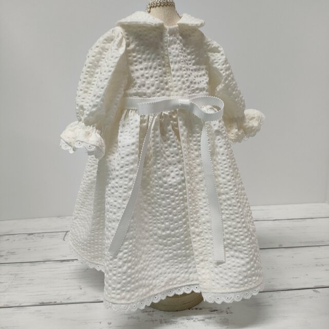 着せ替え人形の服 ⑬ | iichi 日々の暮らしを心地よくするハンドメイドやアンティークのマーケットプレイス