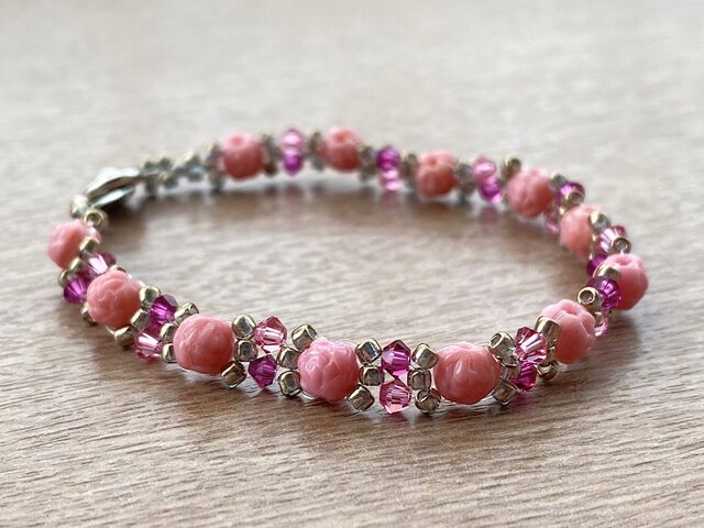 Beaded bracelet-76 | iichi 日々の暮らしを心地よくするハンドメイドやアンティークのマーケットプレイス