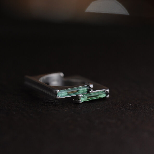 Twins Green Tourmaline Geometric Design Ring | iichi 日々の暮らしを心地よくするハンドメイドやアンティークのマーケットプレイス