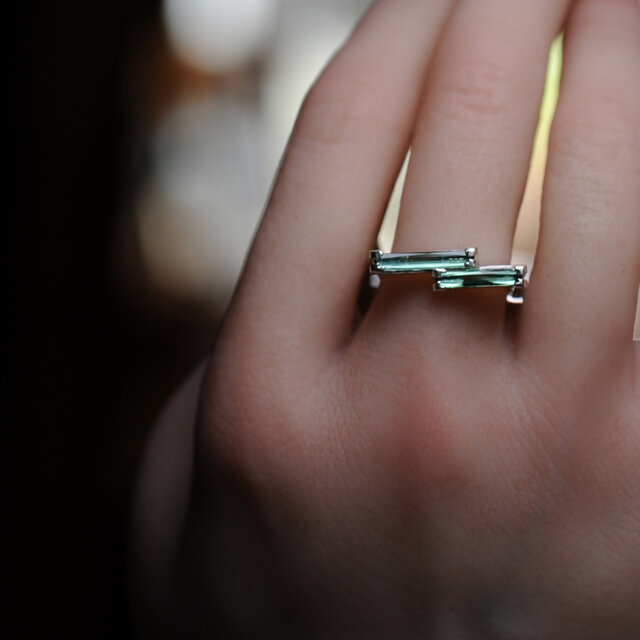 Twins Green Tourmaline Geometric Design Ring | iichi 日々の暮らしを心地よくするハンドメイドやアンティークのマーケットプレイス