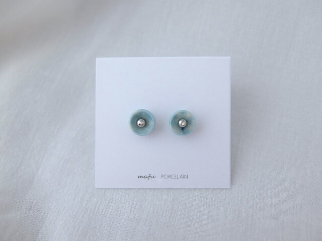 ピアス lily mini wind | iichi 日々の暮らしを心地よくするハンドメイドやアンティークのマーケットプレイス