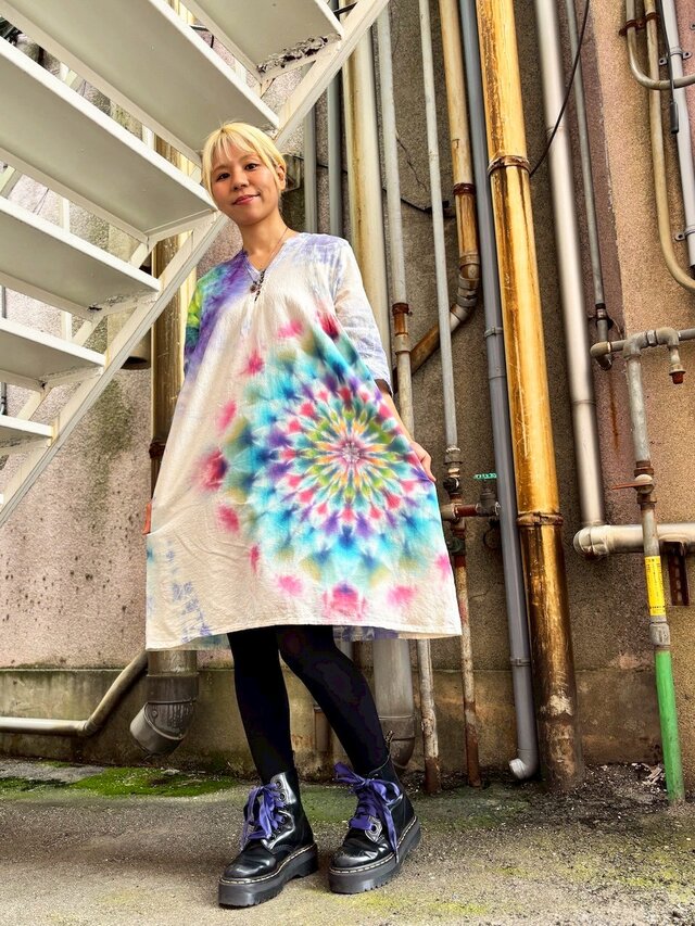 タイダイ チュニック ワンピース 空や海を感じる色合い 大曼荼羅 HD24-08 | iichi 日々の暮らしを心地よくするハンドメイドやアンティークのマーケットプレイス