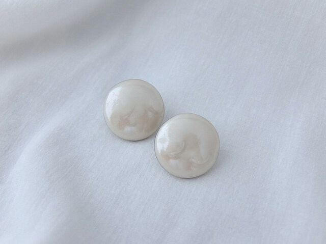 ピアス curve large aurore | iichi 日々の暮らしを心地よくするハンドメイドやアンティークのマーケットプレイス