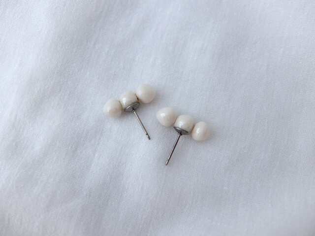 ピアス colonne mini aurore | iichi 日々の暮らしを心地よくするハンドメイドやアンティークのマーケットプレイス