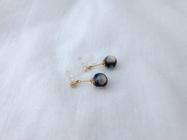 イヤリング grain bleu | iichi 日々の暮らしを心地よくするハンドメイドやアンティークのマーケットプレイス