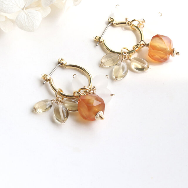 8Way 天然石で着せ替え フープピアス チタンポスト アレルギー対応 カーネリアン --Dress up— | iichi 日々の暮らしを心地よくするハンドメイドやアンティークのマーケットプレイス