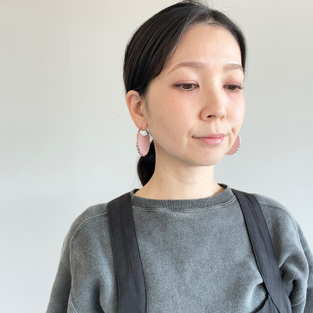 Pastel Flat【レザーピアス/イヤリング】"sakura" | iichi 日々の暮らしを心地よくするハンドメイドやアンティークのマーケットプレイス
