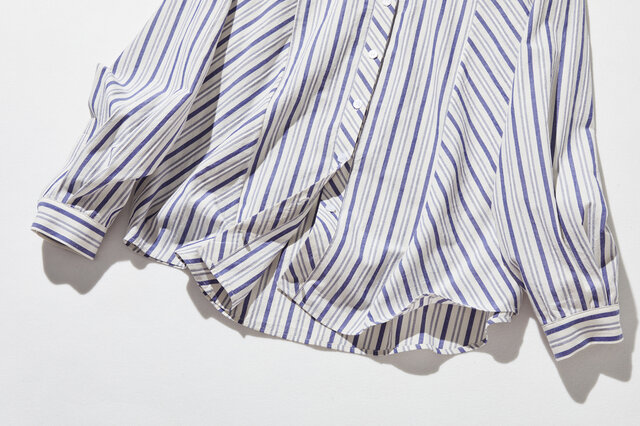 実用性と上品さを兼ね備えたストライプシャツ コットンジャガードストライプシャツ 青＊ホワイト 250507-1 | iichi 日々の暮らしを心地よくするハンドメイドやアンティークのマーケットプレイス