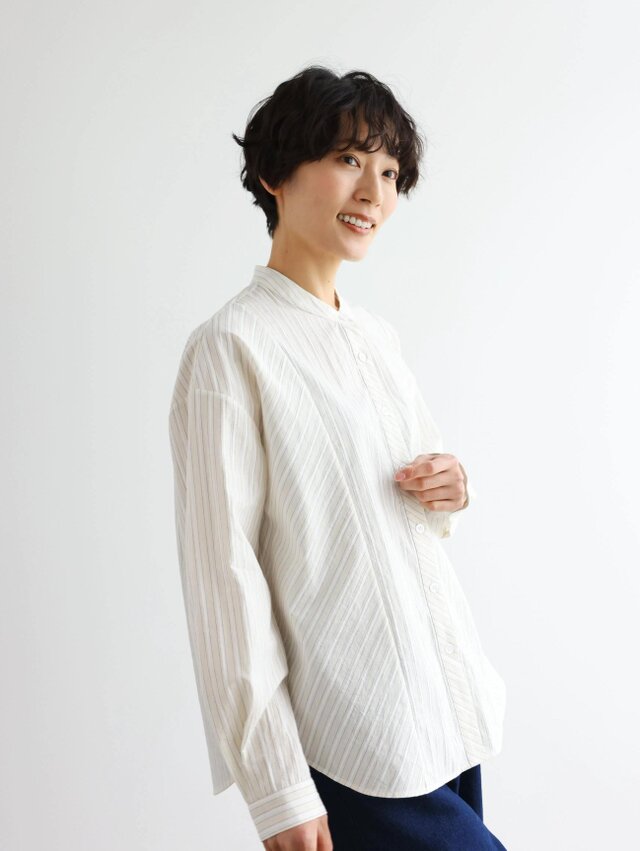 実用性と上品さを兼ね備えたストライプシャツ コットンジャガードストライプシャツ ベージュ＊ホワイト 250507-2 | iichi 日々の暮らしを心地よくするハンドメイドやアンティークの ...