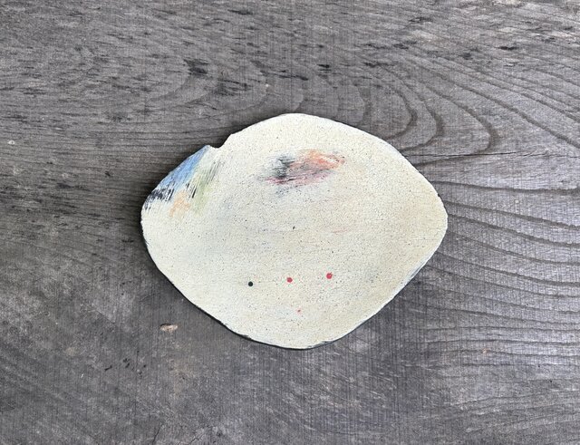 化粧掻き落とし文様 皿150 | iichi 日々の暮らしを心地よくするハンドメイドやアンティークのマーケットプレイス