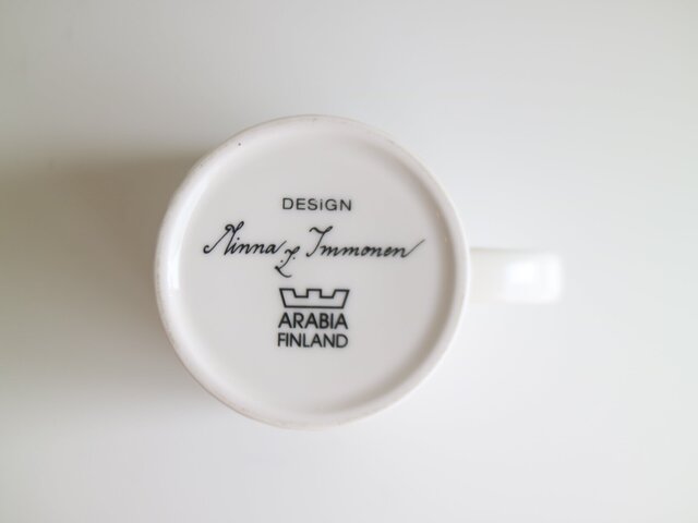 ARABIA / Minna Immonen マグカップ Omena No.5854 | iichi 日々の暮らしを心地よくするハンドメイドやアンティークのマーケットプレイス