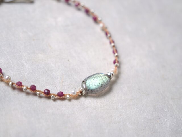 -Labradorite- braid bracelet | iichi 日々の暮らしを心地よくするハンドメイドやアンティークのマーケットプレイス