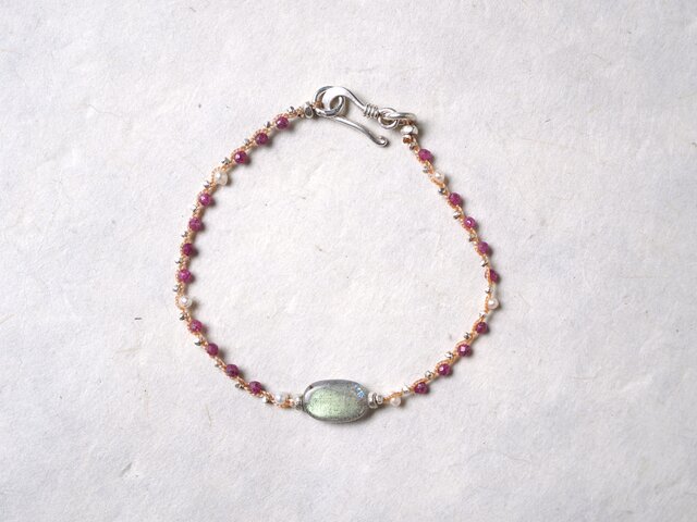-Labradorite- braid bracelet | iichi 日々の暮らしを心地よくするハンドメイドやアンティークのマーケットプレイス