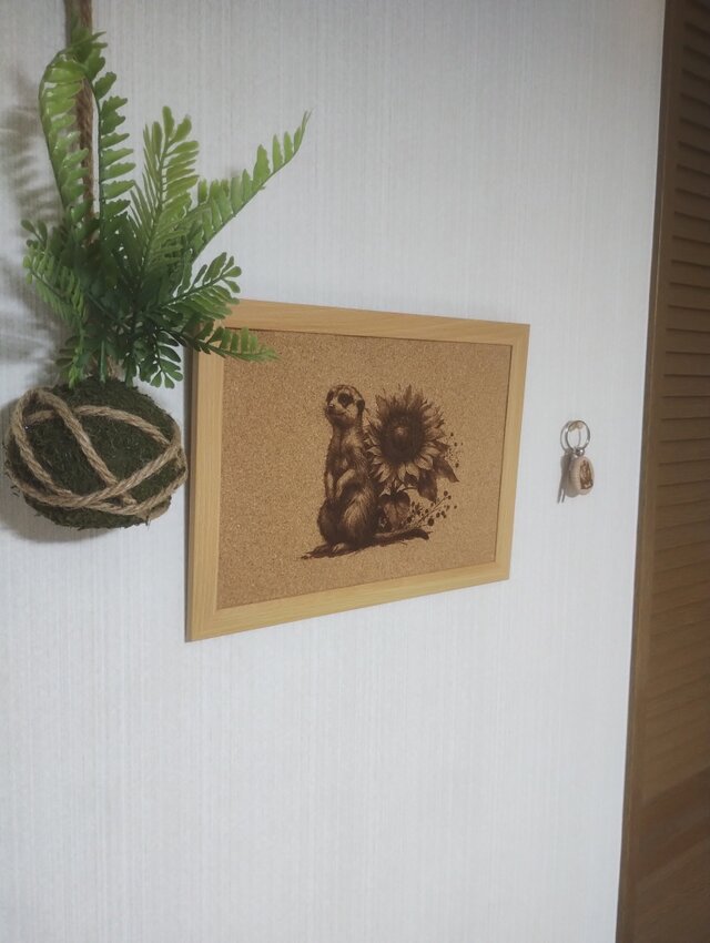 A4コルクシート ミーアキャットとヒマワリ | iichi 日々の暮らしを心地よくするハンドメイドやアンティークのマーケットプレイス