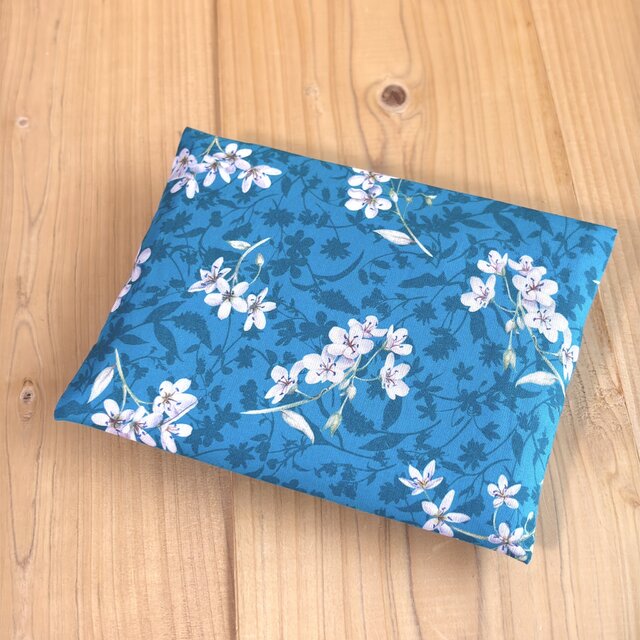 リバティ リバーシブル仕立て ポケットティッシュカバー＜Maya＞(マヤ) | iichi 日々の暮らしを心地よくするハンドメイドやアンティークのマーケットプレイス