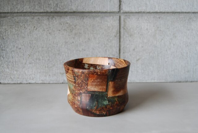 WOOD×レジン 05 SDGs小物入れ 銘木端材 | iichi 日々の暮らしを心地よくするハンドメイドやアンティークのマーケットプレイス