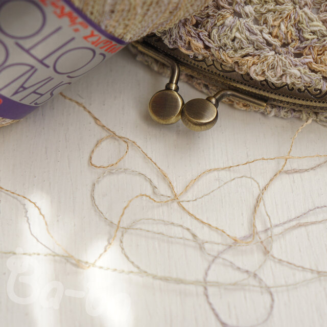 ばあば ♥ 松編みの、さらに大きめがま口（余花・C1761） | iichi 日々の暮らしを心地よくするハンドメイドやアンティークのマーケットプレイス