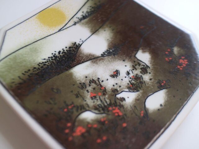 ARABIA×FINNAIR / Helja ヘルヤ summer midnight sun 陶板 No.5641 | iichi 日々の暮らしを心地よくするハンドメイドやアンティークの ...