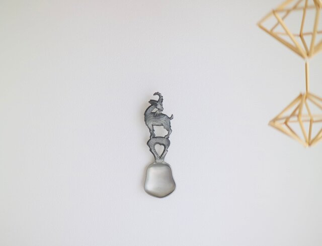 スウェーデンで見つけたピューター製 スプーン No.5831 | iichi 日々の暮らしを心地よくするハンドメイドやアンティークのマーケットプレイス