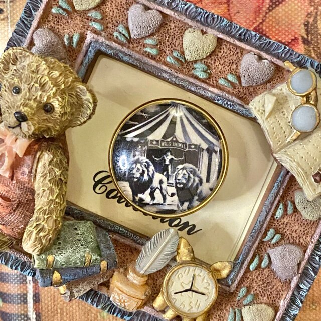 着物リメイク ガラス帯留め 和洋折衷 和ロリータ ハンドメイド アクセサリー モノクローム・サーカスの猛獣使い GK-142 | iichi 日々の暮らしを心地よくするハンドメイドや ...