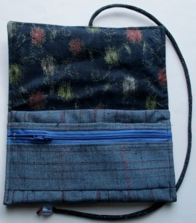 8235 紬の着物で作った和風財布・ポーチ ＃送料無料 | iichi 日々の暮らしを心地よくするハンドメイドやアンティークのマーケットプレイス