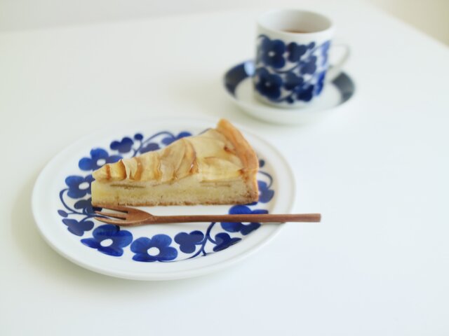 ARABIA / aamu プレート 17cm No.5891 | iichi 日々の暮らしを心地よくするハンドメイドやアンティークのマーケットプレイス