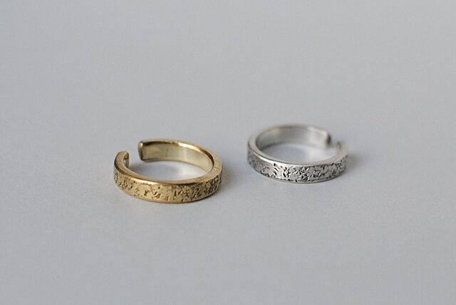 Tigre - Ear cuff【brass / silver】 | iichi 日々の暮らしを心地よくするハンドメイドやアンティークのマーケットプレイス