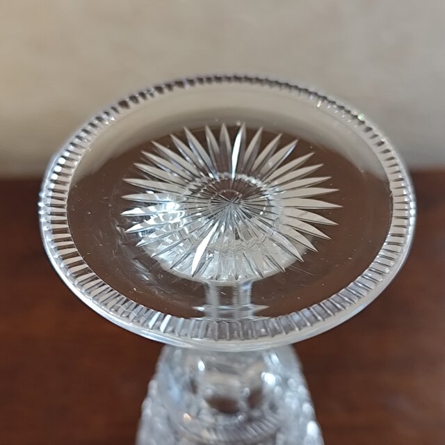 アンティーク 力強いハンドカットの希少なシェリーグラス イギリス製 高11.8㎝【YG345】 | iichi 日々の暮らしを心地よくするハンドメイドやアンティークのマーケットプレイス