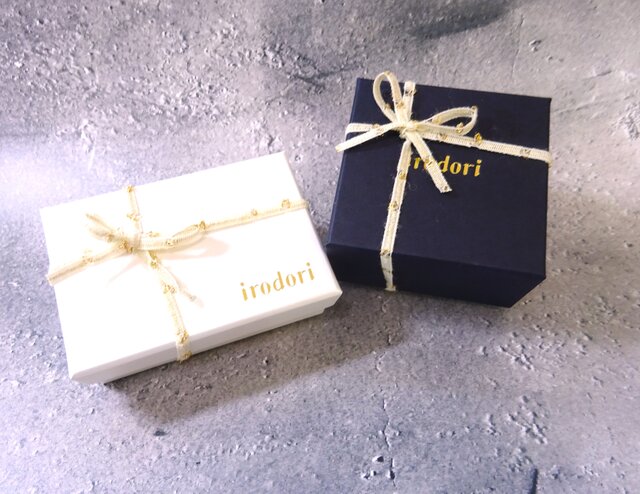 square jewel ネックレス（深緑＋ラピスラズリ） | iichi 日々の暮らしを心地よくするハンドメイドやアンティークのマーケットプレイス