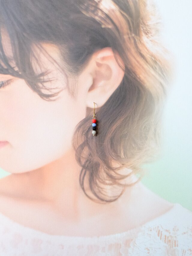 G35 フレンチカラーの詰め合わせ Iラインのピアス（パーツ変更可能） | iichi 日々の暮らしを心地よくするハンドメイドやアンティークのマーケットプレイス