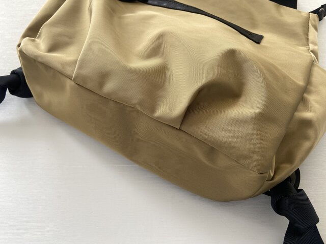 撥水ナイロン＊スタイリッシュ2wayリュック＊PC・A4収納可能＊オプションにて斜めがけショルダー | iichi 日々の暮らしを心地よくするハンドメイドやアンティークのマーケットプレイス