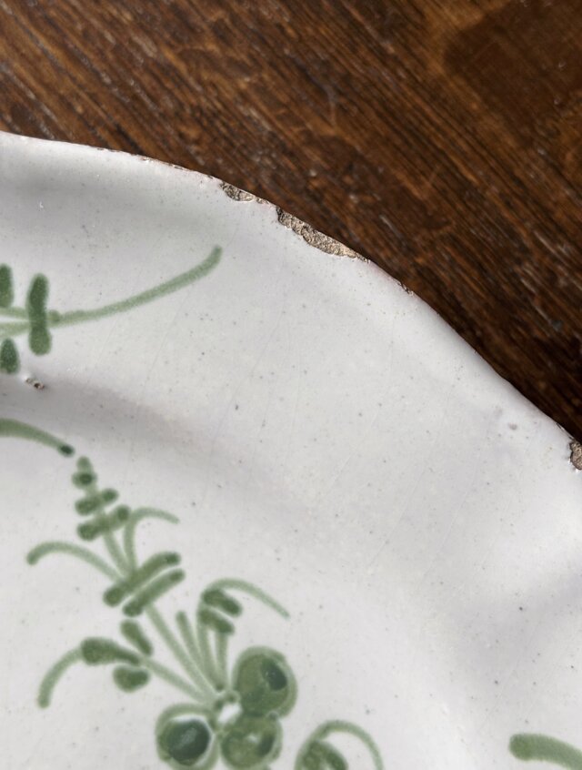 窯不明 緑 ブランディーユ 小枝柄 リム皿 平皿 φ21.8cm フランス アンティーク 0502182 | iichi 日々の暮らしを心地よくするハンドメイドやアンティークのマーケットプレイス