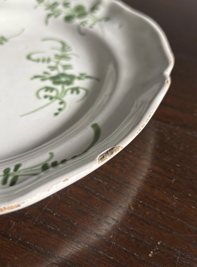 窯不明 緑 ブランディーユ 小枝柄 リム皿 平皿 φ21.8cm フランス アンティーク 0502182 | iichi 日々の暮らしを心地よくするハンドメイドやアンティークのマーケットプレイス