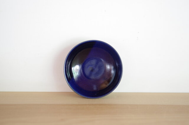 ソース皿・小・layered・紺 | iichi 日々の暮らしを心地よくするハンドメイドやアンティークのマーケットプレイス