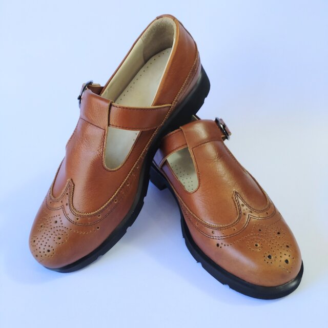 本革サンダル 無料オーダーメイド 男女兼用 22.5cmから29cm ウイングチップ キャメルカラー | iichi 日々の暮らしを心地よくするハンドメイドやアンティークのマーケットプレイス