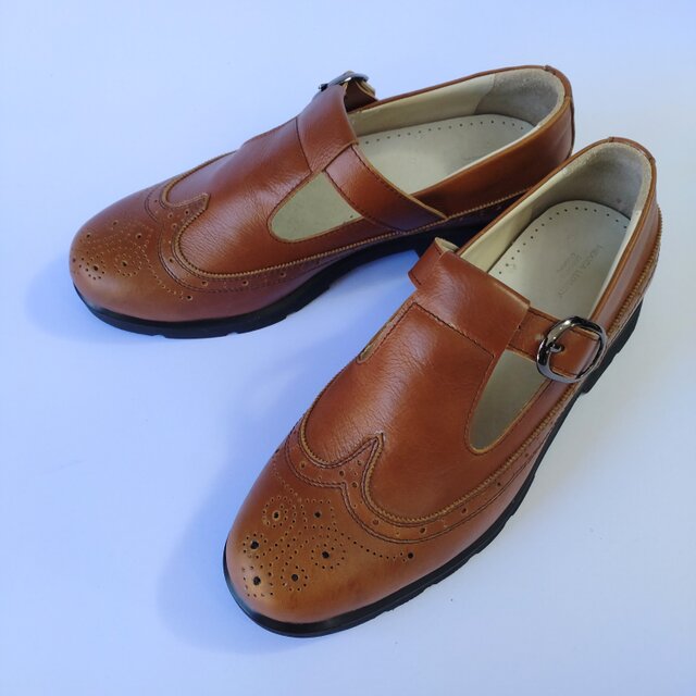 本革サンダル 無料オーダーメイド 男女兼用 22.5cmから29cm ウイングチップ キャメルカラー | iichi 日々の暮らしを心地よくするハンドメイドやアンティークのマーケットプレイス