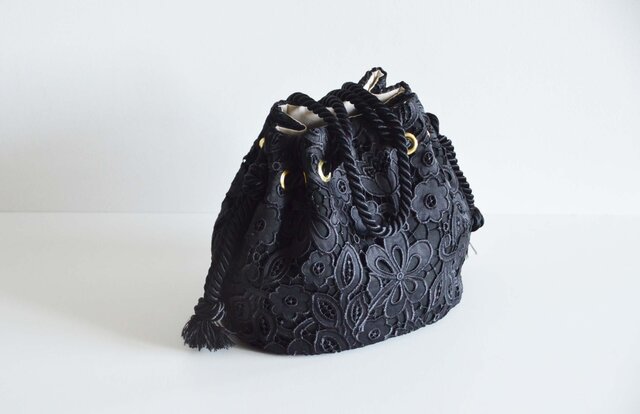 数量限定 ケミカルレース ボタニカル 2way マリンバッグ ブラック セレモニー・主役バッグ お着物にも | iichi 日々の暮らしを心地よくするハンドメイドやアンティークのマーケットプレイス