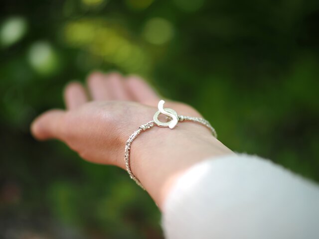 -Tanzanite・Kyanite- silver bracelet | iichi 日々の暮らしを心地よくするハンドメイドやアンティークのマーケットプレイス