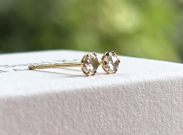 K18 ローズカット天然ダイヤモンド スタッドピアス K18 Yellow Gold+Diamond Studs | iichi 日々の暮らしを心地よくするハンドメイドやアンティークの ...