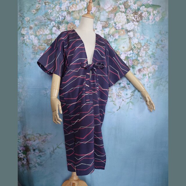 d87 半袖コート カーディガン 小紋リメイク 着物リメイク 夏用 トップス | iichi 日々の暮らしを心地よくするハンドメイドやアンティークのマーケットプレイス