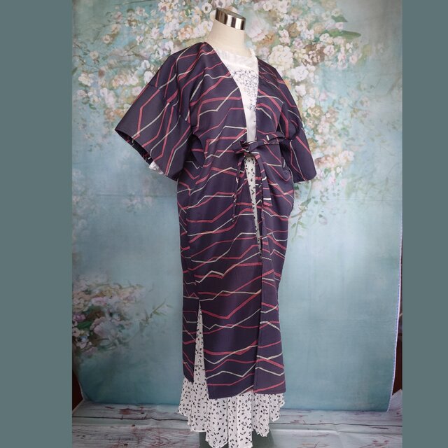 d87 半袖コート カーディガン 小紋リメイク 着物リメイク 夏用 トップス | iichi 日々の暮らしを心地よくするハンドメイドやアンティークのマーケットプレイス