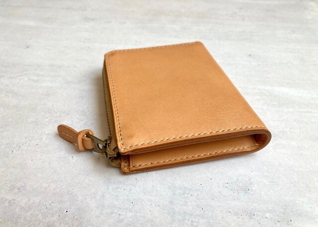 手縫いのLFコンパクトウォレット / イタリアンレザー / オリジナルBOX付 | iichi 日々の暮らしを心地よくするハンドメイドやアンティークのマーケットプレイス