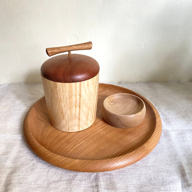 蓋付き容器 Φ8.5cm | iichi 日々の暮らしを心地よくするハンドメイドやアンティークのマーケットプレイス