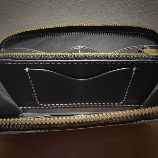 【栃木レザー使用】ロングジップウォレット | iichi 日々の暮らしを心地よくするハンドメイドやアンティークのマーケットプレイス