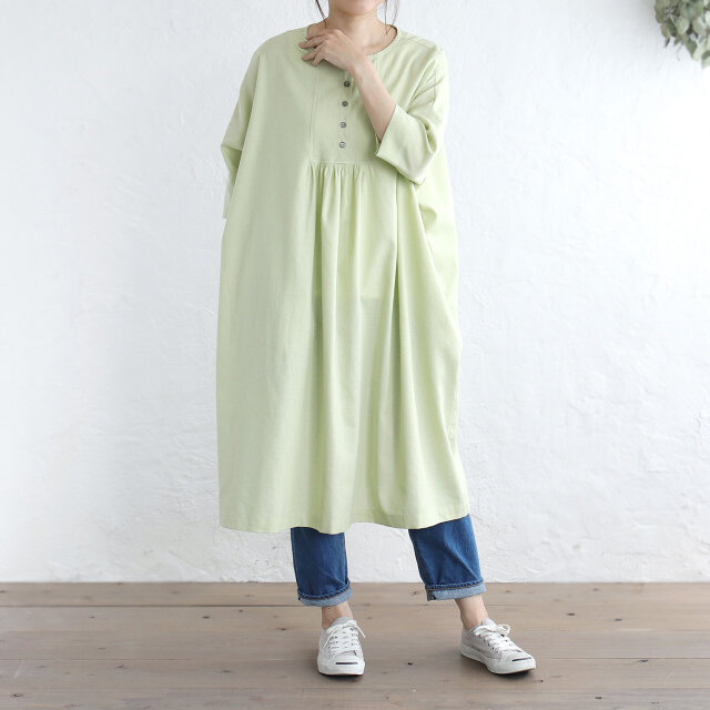 やわらかく、軽やかに。 リネン混 スモックワンピース （ピスタチオ）OP34 | iichi 日々の暮らしを心地よくするハンドメイドやアンティークのマーケットプレイス